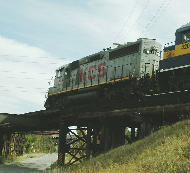 KCS GP 40-3 4818 on Bridge